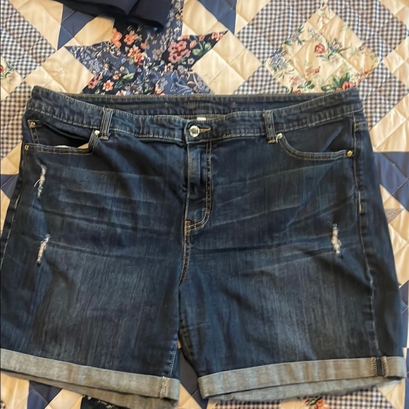 Jennifer Lopez | Shorts | Jennifer Lopez Blue Jean Shorts With Cuffed ...